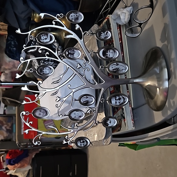 Source Unknown | Accents | Papyrus Family Tree Silver Metallic Picture ...